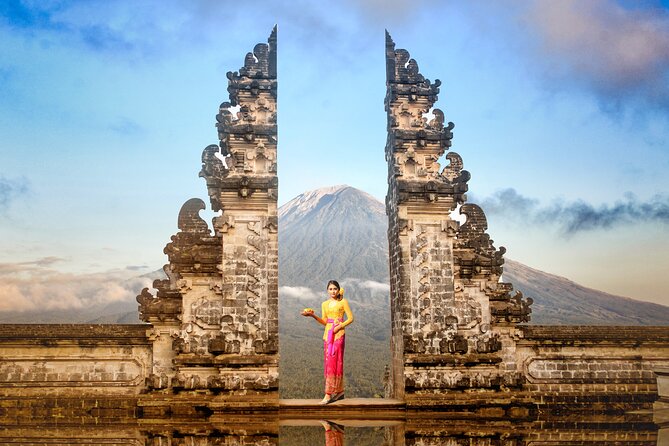Bali Instagram Tour - Lempuyang Bali Gate of Heaven - East Bali: Tirta Gangga, Tukad Cepung, and Rice Terraces