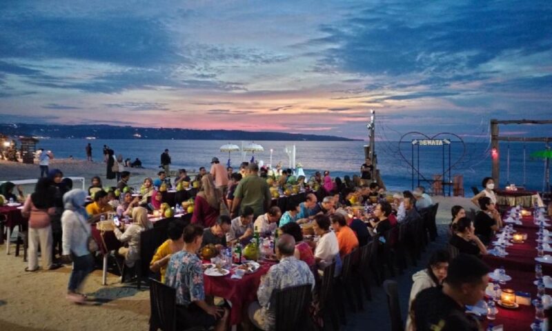 Bali: Jimbaran New Dewata Cafe Seafood Meal with Drinks - Sunset and Scenery—The Main Attraction