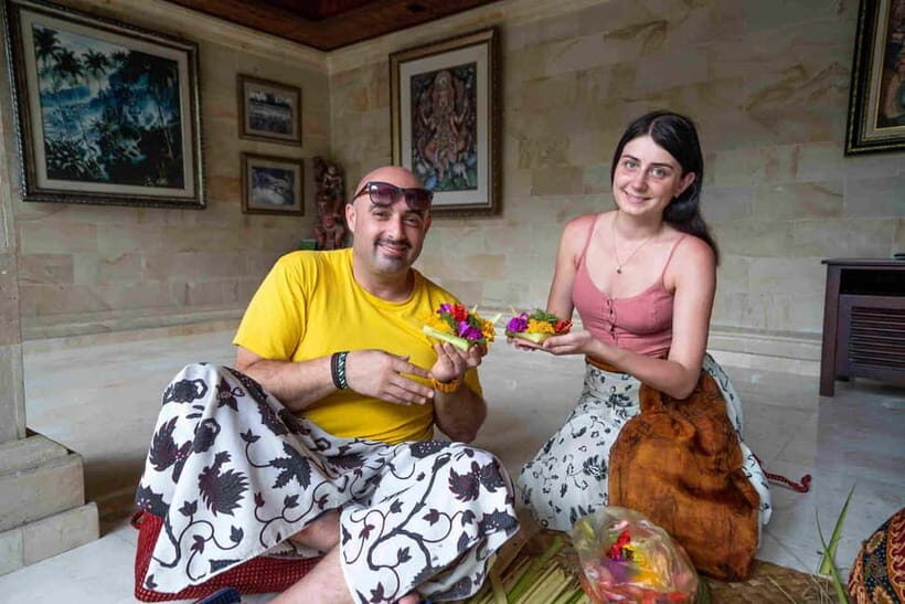 Bali: Making Canang Sari Make Offering for Ritual Bali - Key Points