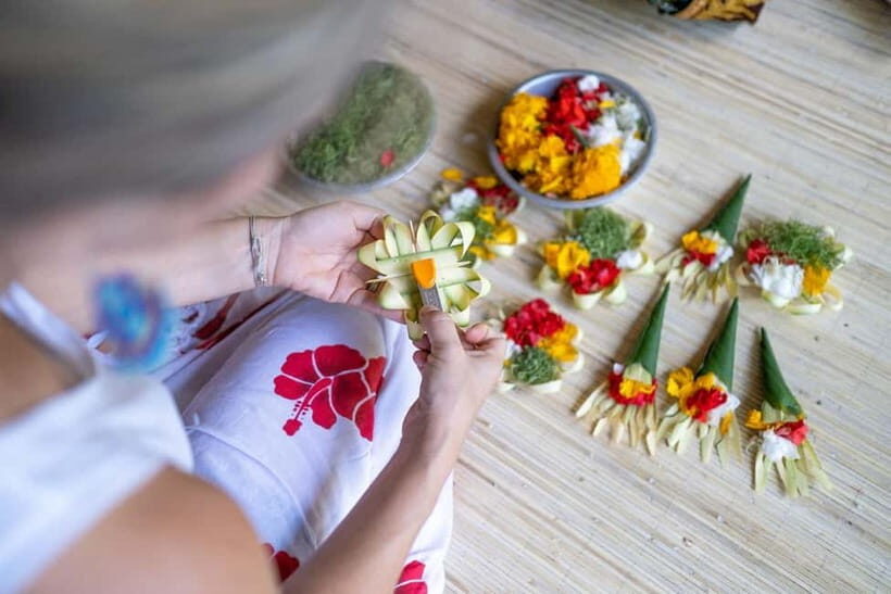 Bali: Making Canang Sari Make Offering for Ritual Bali - An In-Depth Look at the Canang Sari Class Experience