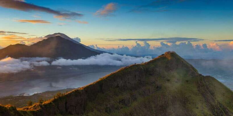 Bali: Mount Batur Sunrise Hike Guided Tour - Reaching the Summit