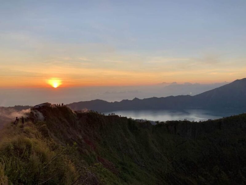 Bali: Mount Batur Sunrise Hiking with Breakfast & Guide Tour - Authentic Experiences and Traveler Insights