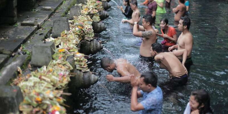 Bali: Private Sacred Temples Tour with Sunset Experience - Who Will Love This Tour?