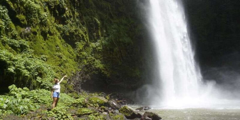 Bali Private Tour Best Waterfall with Tanah Lot Temple - Key Points