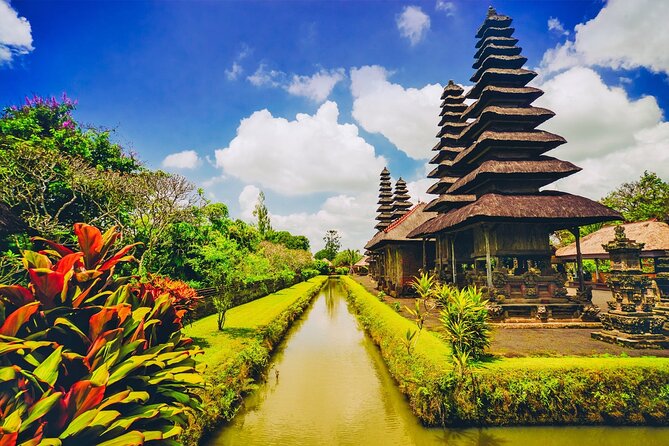 Bali Private Tour: Ulun danu Temple, Iconic Handara Gate & Tanah lot sunset. - FAQ