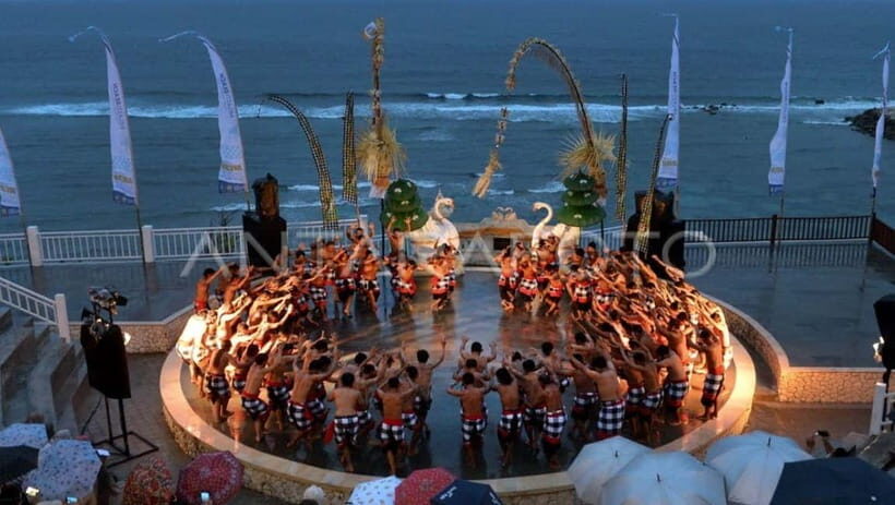 Bali: Private trip Nusa Dua Area, GWK, Jimbaran, and Uluwatu - Who Will Appreciate This Tour?