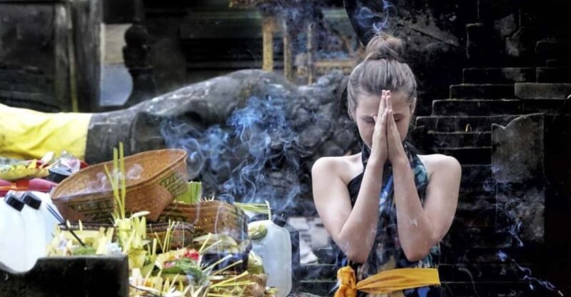 Bali: Sacred Temples and Sunset Private Tour - Authentic Encounters and What Past Travelers Say