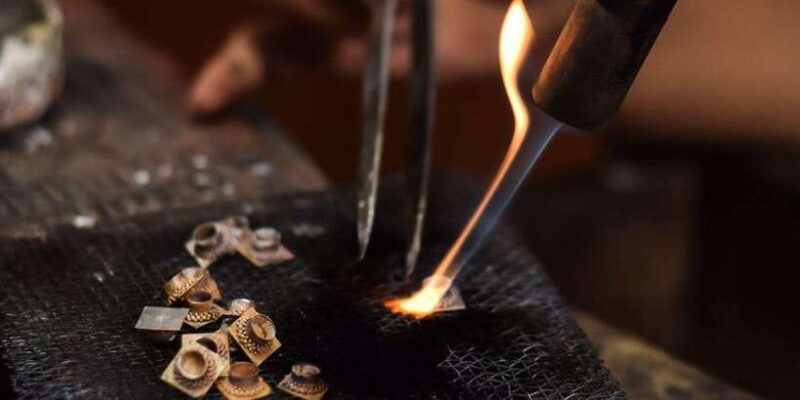 Bali Silver Class Experience and Complimentary 7 Grams - Key Points