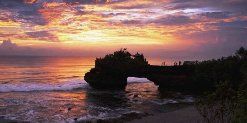 Bali: South Coast Uluwatu, Tanah Lot, and Jimbaran Day Trip - Key Points