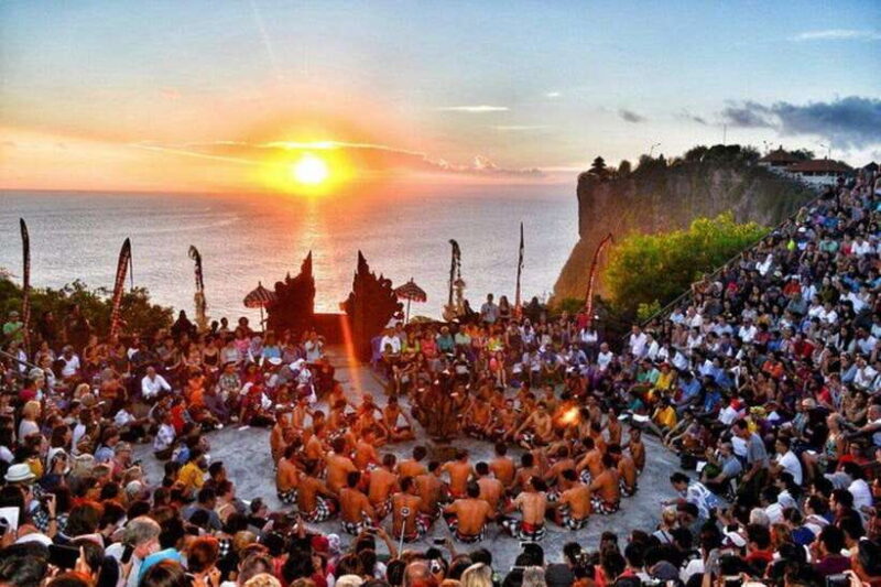 Bali: Sunset Uluwatu Temple & Kecak Fire Dance Private Tour - A Leisurely Walk and Photo Opportunities