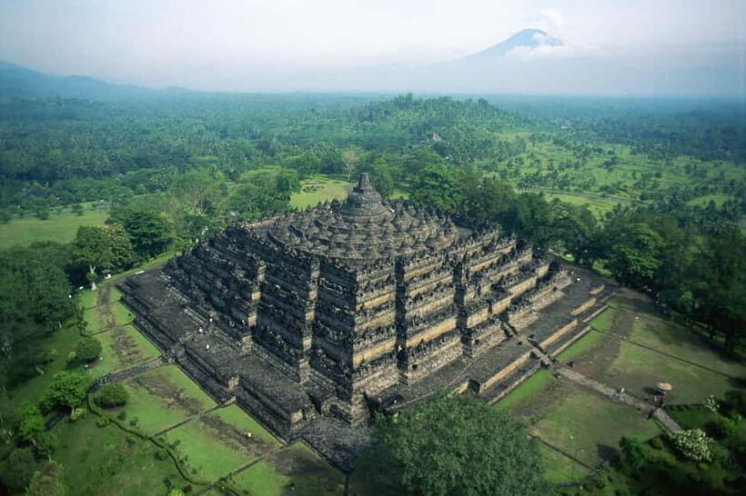 Bali to Yogya: Bromo, Ijen, Tumpak sewu, Prambanan,Borobudur - An In-Depth Look at the Java Highlights
