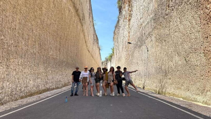 Bali: Tour Uluwatu Tample, Tanah lot Tample, Tanah Barak - Authentic Experiences and Reviews