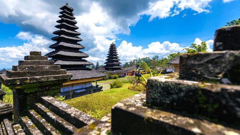 Bali: Tukad Cepung Waterfall, Besakih Temple & Tirta Gangga - The Sum Up