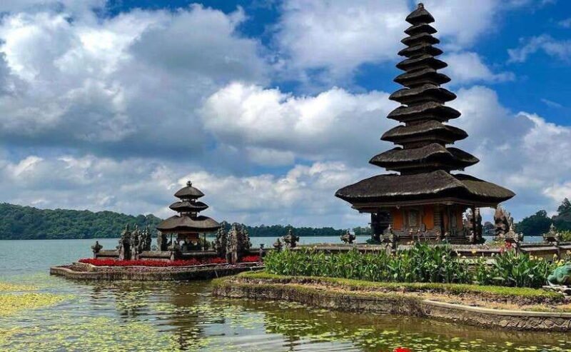 Bali : Ulun Danu Beratan Temple and UNESCO Rice Terrace Tour - The Sum Up
