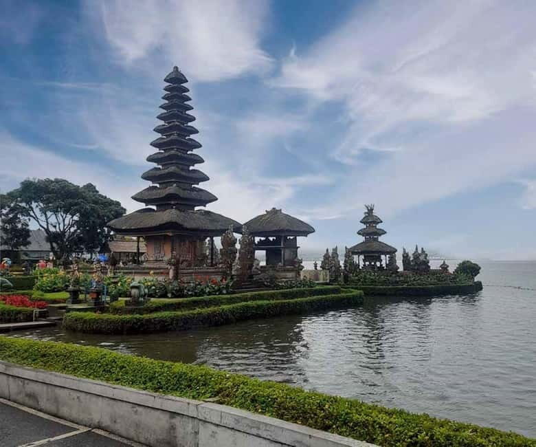Bali: Ulun Danu Beratan Temple, Waterfall & lake view tour - Key Points