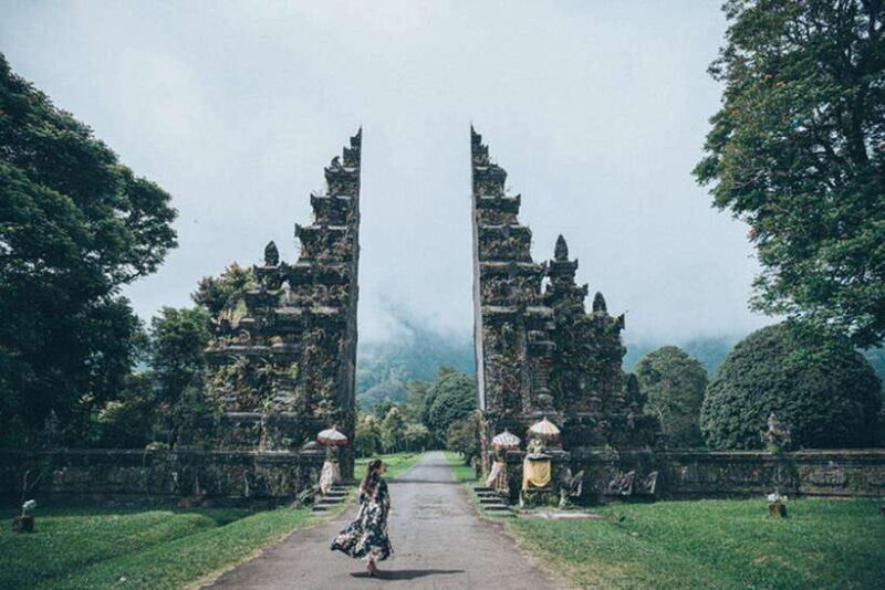 Bali: Ulun Danu Beratan Temple, Waterfall & lake view tour - Key Points