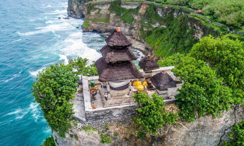 Bali: Uluwatu Temple, GWK, and Padang Beach Full-Day Tour - The Experience from the Traveler’s Perspective