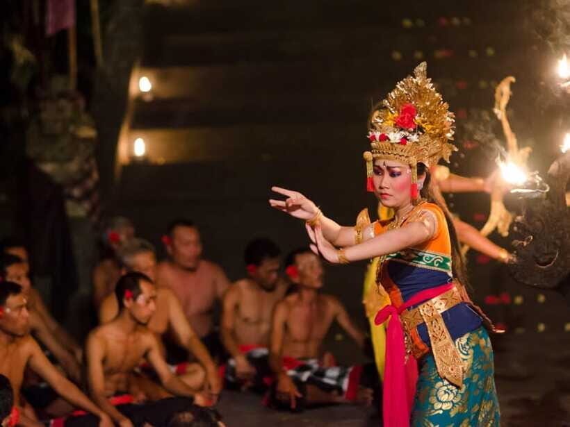 Bali: Uluwatu Temple, Kecak Dance, and Jimbaran Dinner Tour - Frequently Asked Questions