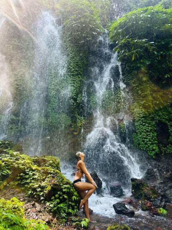 Bali: Waterfall in the forest & twin lake view tour - Transportation and Group Size