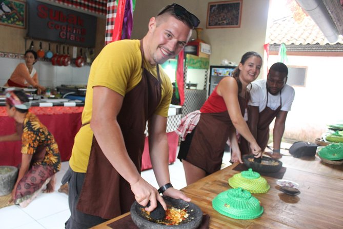 Balinese cooking school (9 Dish Cooking and Market Tour) - Key Points