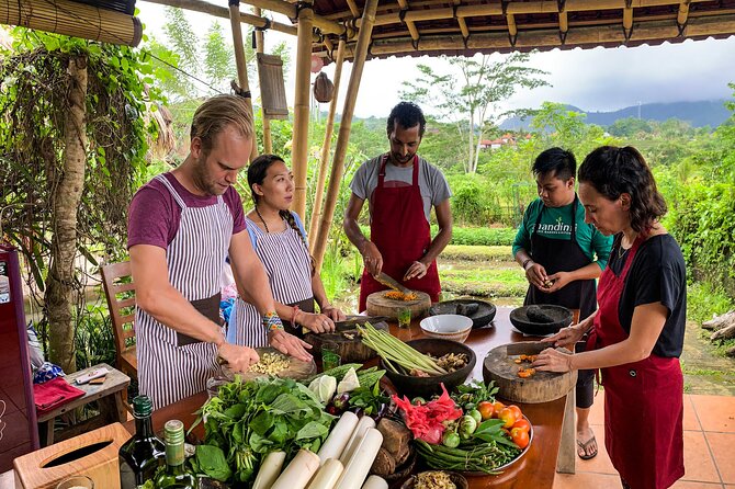 Balinese Vegan Cooking Class with Fresh Harvesting & Garden Tour - Authenticity and the Review Highlights