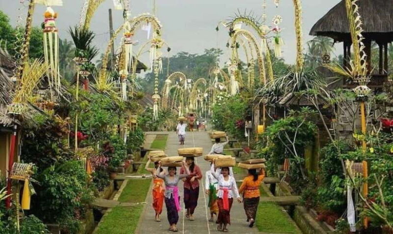 Bali:Tirta Empul, Kanto Waterfall & Rice Terrace local guide - What to Expect from Each Stop