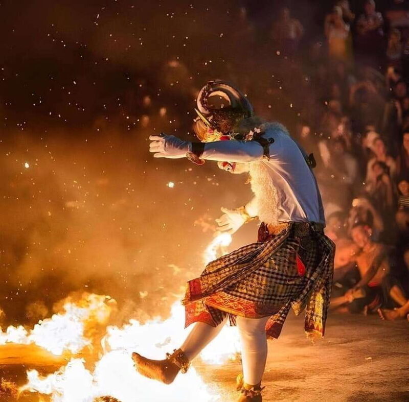 Bali:uluwatu temple and kecak fire dance all inclusive - The Experience: What You Can Expect