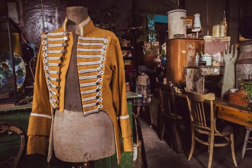 Ballarat: Vintage Fashion Shopping Tour with Coffee & Bubbly - Authenticity & Local Flavor