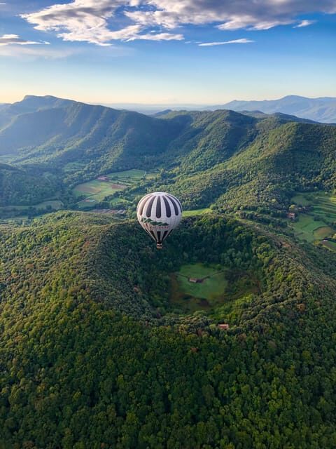 Balloon flight in la Garrotxa with transfer from Barcelona - Authentic & Practical Insights