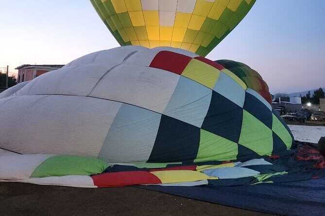 Balloon flight over Teotihuacan + Breakfast in Cueva + Transportation - Practical Tips for the Tour