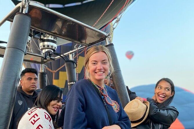 Balloon flight with breakfast in Cave and Pyramids from CDMX - Arriving at the Teotihuacan Balloon Port & Preparation