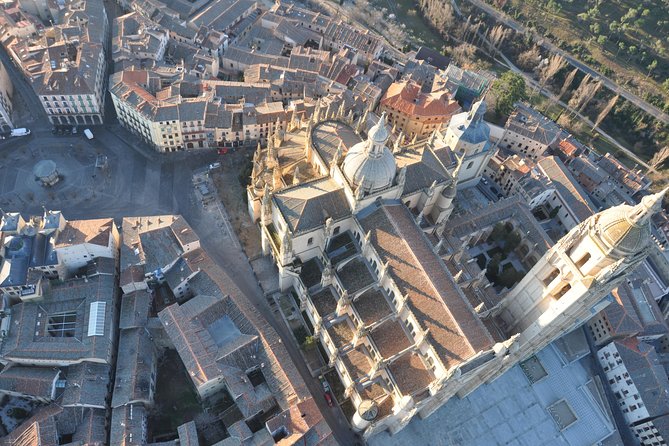 Balloon Ride Over Segovia or Toledo With Optional Transport From Madrid - Champagne Toast and Breakfast