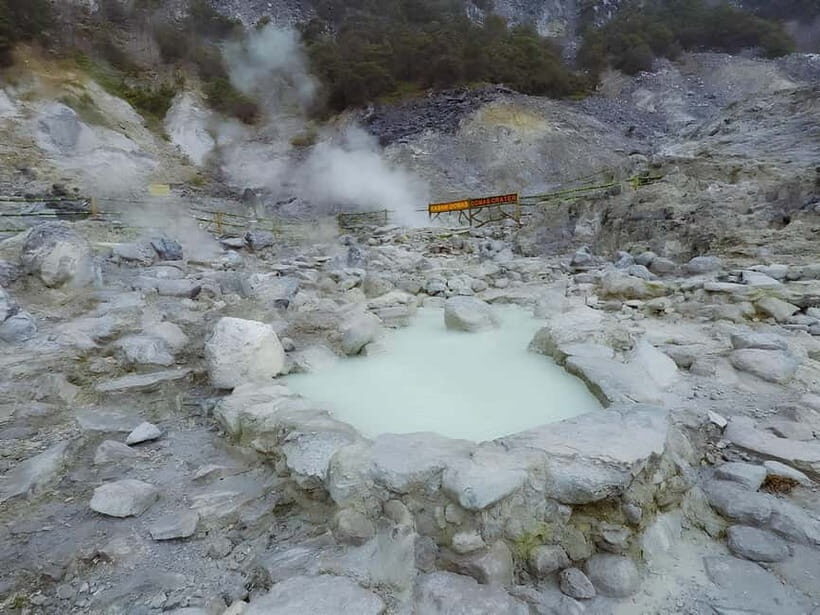 Bandung: Tangkuban Perahu Volcano Tours - Alternative: Combining History and Scenic Views