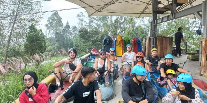 Bandung: Volcano, Hot Spring, Mud Bath & Tea plantation - Key Points