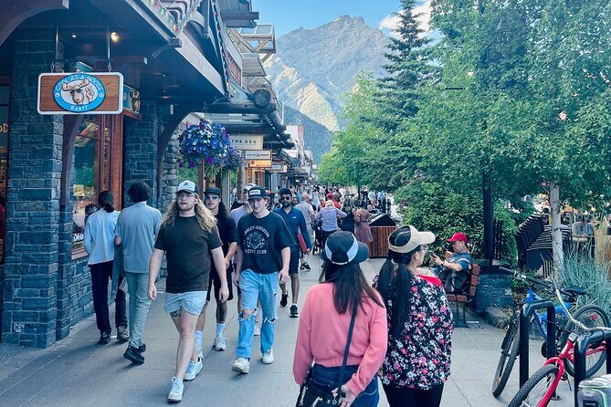 Banff and Yoho Lakes with Takakkaw Falls Group Tour - FAQ