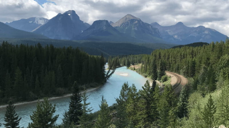 Banff/Canmore: Sunrise at Moraine Lake w/ Lake Louise Option - FAQ