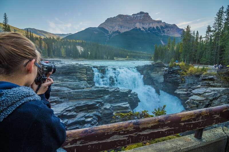 Banff: Experience Moraine, Louise & Peyto Lakes (2 Days) - Transportation & Group Dynamics