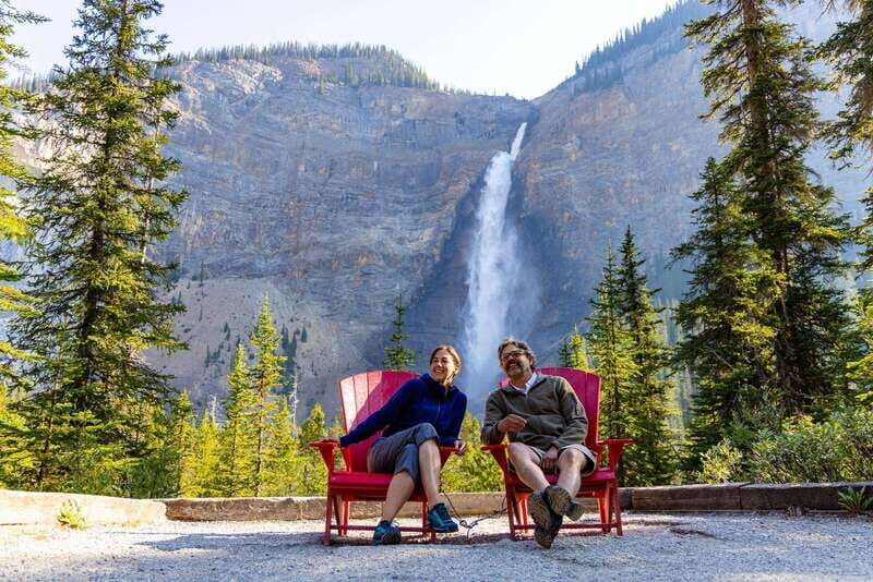 Banff: Grizzly Bear Refuge Tour with Lunch - Lunch with a View