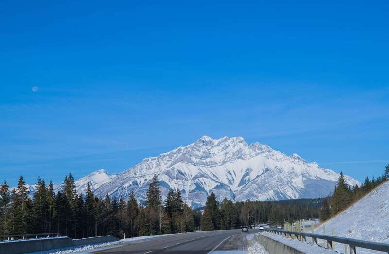 Banff: Guided Day Trip with Hotel Pickup and Drop-off - Key Points