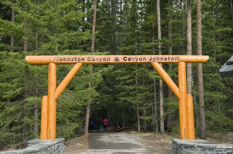 Banff: Guided Day Trip with Hotel Pickup and Drop-off - An In-Depth Look at the Tour