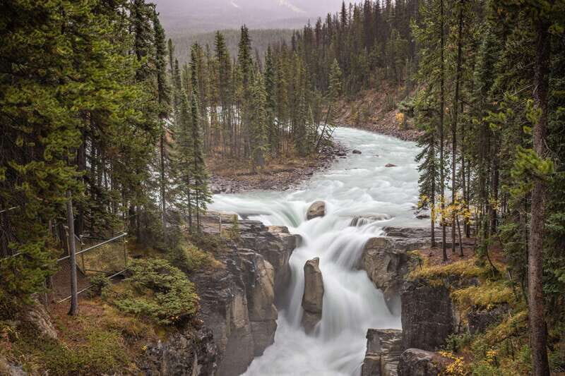 Banff: Uncover the Beauty of Western Canada (6-Days) - Exploring the Canadian Rockies and Beyond: A 6-Day Adventure