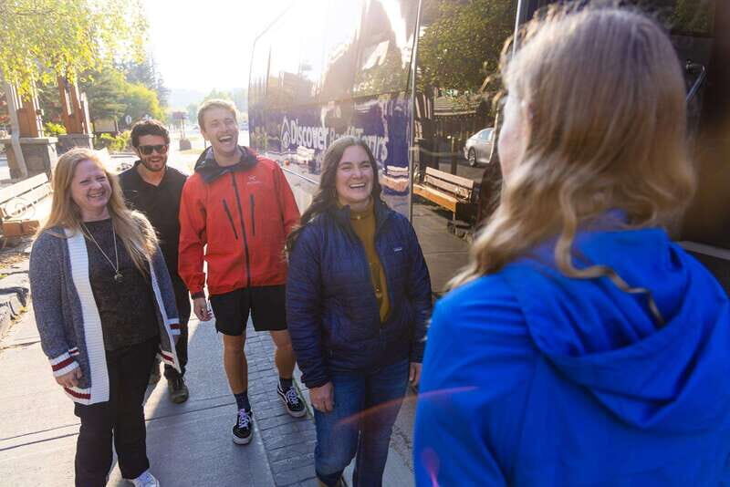 Banff: Wildlife and Sightseeing Minibus Tour - Key Points