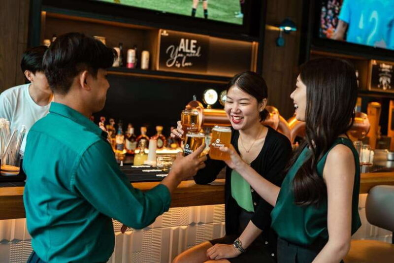 Bangkok: Ale House at Riverside Bar Millennium Hilton - The Value: High Quality at a Fair Price