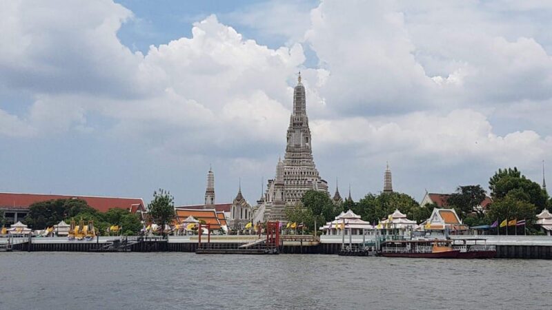 Bangkok: Amazing Bangkok City & Temple Tour with Local Guide - Key Points