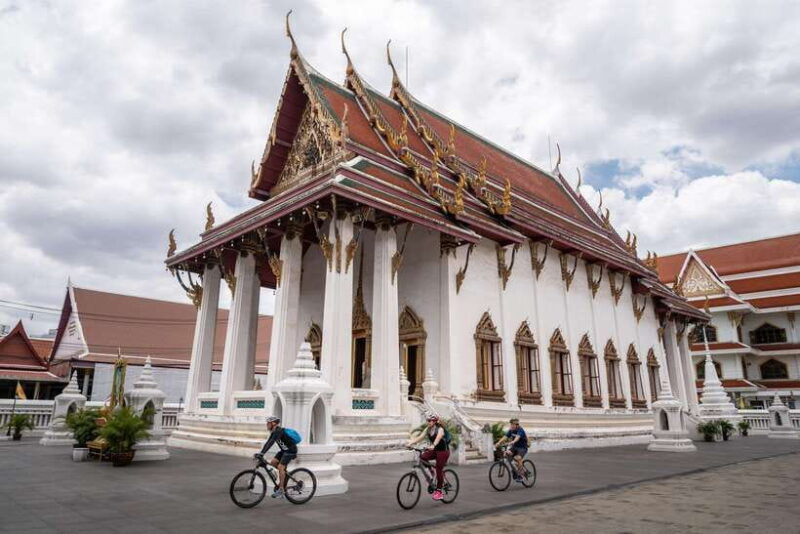 Bangkok: Backstreets and Historic Temples Bike Tour - Key Points