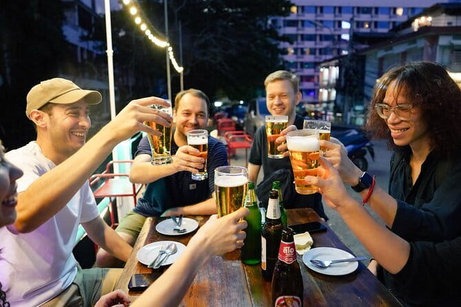 Bangkok Bar Hopping Night Tour in Siam - Second Stop: Bangkok Local Music or Rooftop Bar