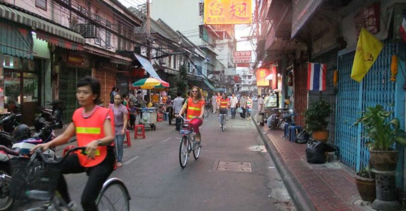 Bangkok by Night Cycling Tour with Street-food Meal - Key Points