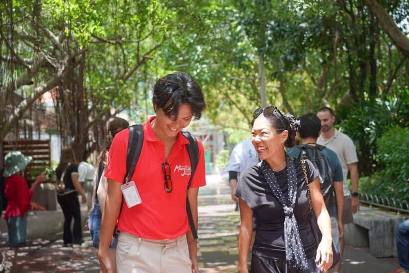 Bangkok: Canal Village Tour with EV Boat & Lunch - Dining by the Chao Phraya: A Riverfront Thai Lunch