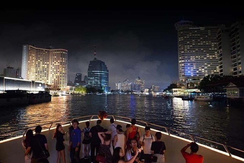 Bangkok: Chao Phraya Princess Cruise with Buffet - Food and Beverage Experience