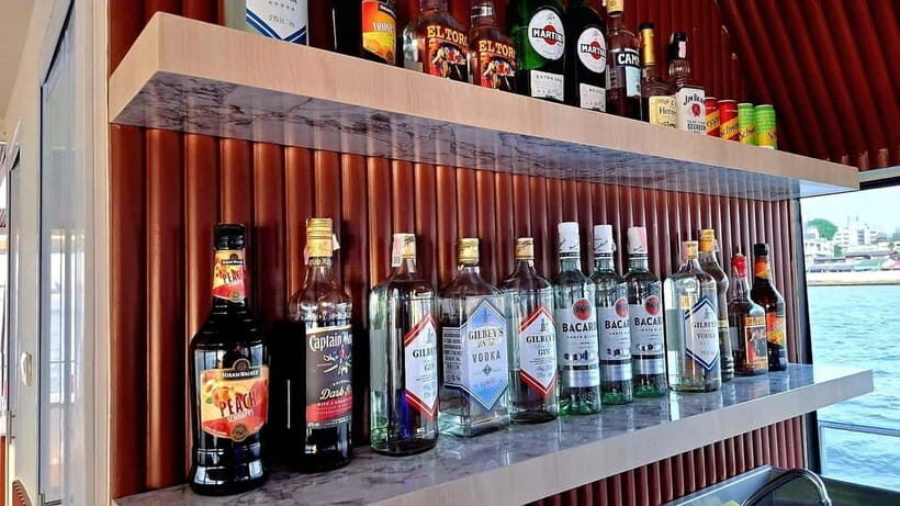Bangkok : Chaophraya Booze Cruise  Drinks Onboard - Who Should Consider This Cruise?